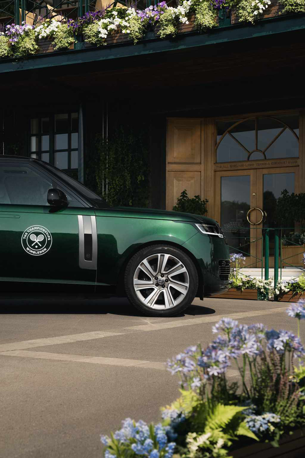 Range Rover at Wimbledon: The Essence of British Lifestyle and Elegance ...